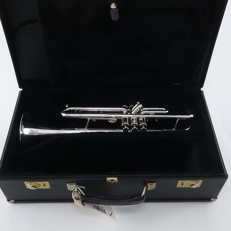 Getzen 900S Eterna Classic Series Bb Trumpet in Silver Plate | Reverb