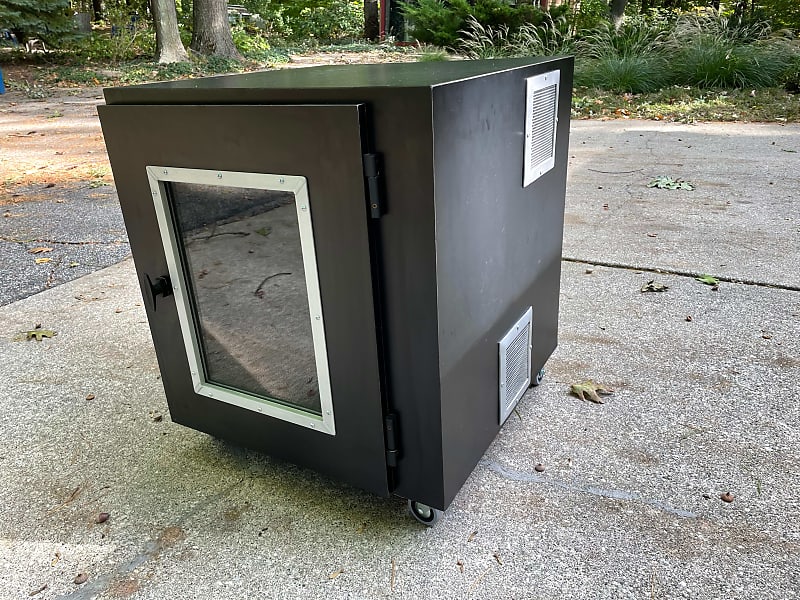 Isobox sound isolation box on casters, 9U rack mount with | Reverb