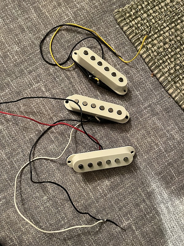 Fender Deluxe Drive High-Output Stratocaster Pickup Set | Reverb