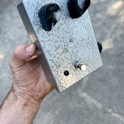 Univox Super Fuzz | Reverb