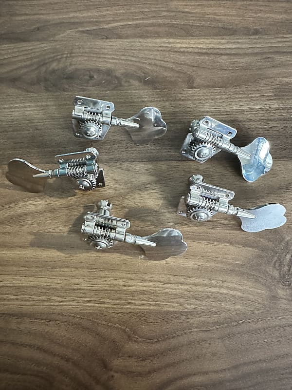 Fender Squier Bass Tuning Keys 4x1 - Chrome | Reverb