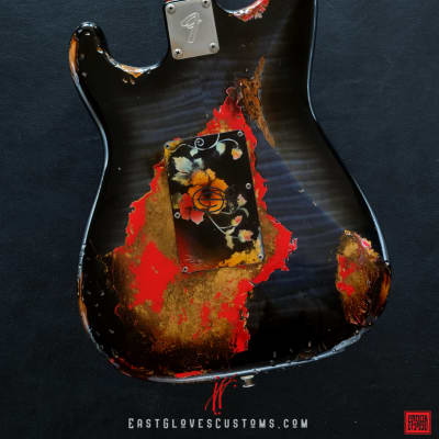 Fender Stratocaster Geisha Foto Flame/ Gold Leaf Relic Made | Reverb