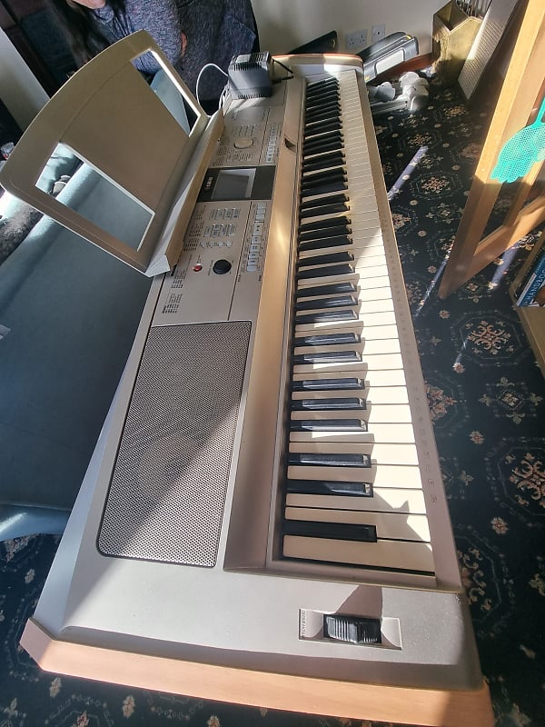 Yamaha DGX-505 Portable Grand 2004 - silver/beech | Reverb UK