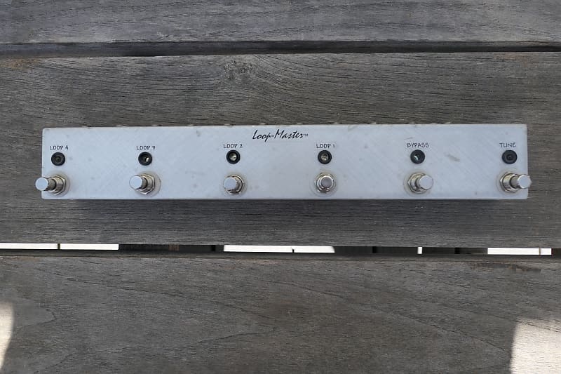 Loop Master 4 channel with full bypass and tuner 2010's - | Reverb