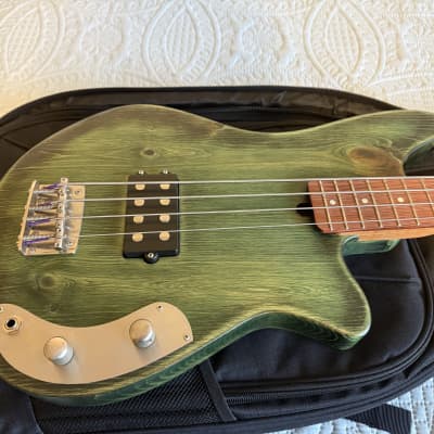 Offbeat Guitars "Marilyn" 32" Scale Bass in Royal Purple | Reverb