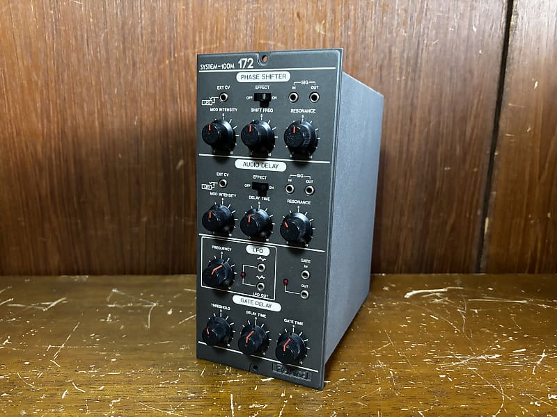 Roland System-100M 172 Phase Shifter, Audio Delay, LFO, Gate | Reverb