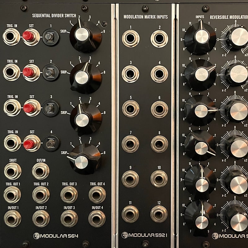 Moonmodular Sequential Divider Switch 564 black | Reverb España