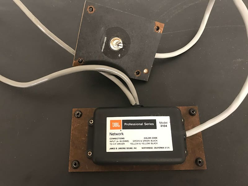 JBL 3104 | Reverb