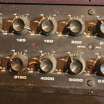 White Instruments 4200 eq 1980 - Blackness | Reverb