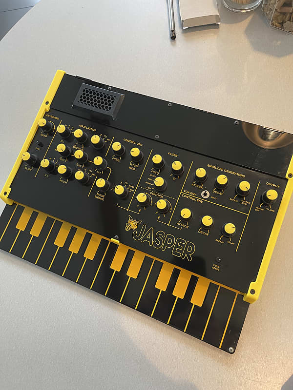 Jasper Wasp Synth RDP clone | Reverb UK