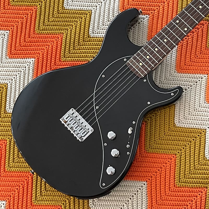 Line 6 Variax 300 - Unbelievable Guitar! - Way Ahead of It’s | Reverb