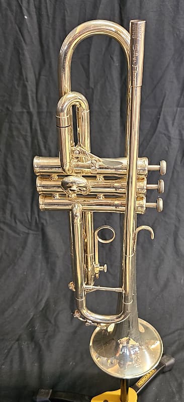 King 1055T Silver Flair Step-Up Model Bb Trumpet with 1st | Reverb