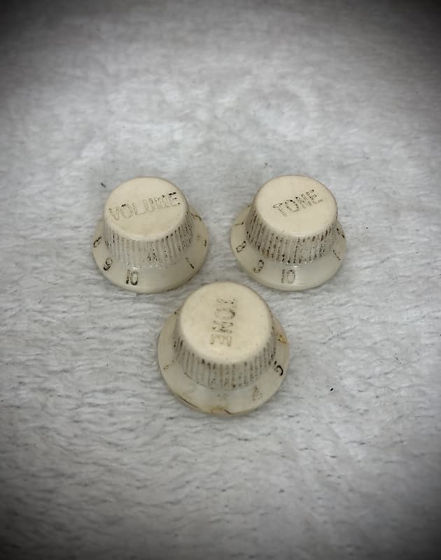 Aged / Relic’d Vintage Replica Stratocaster Knobs (Parchment) | Reverb