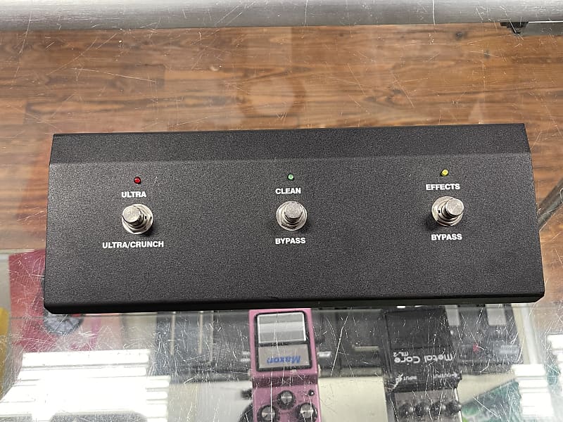 Peavey 3 button midi footswitch | Reverb