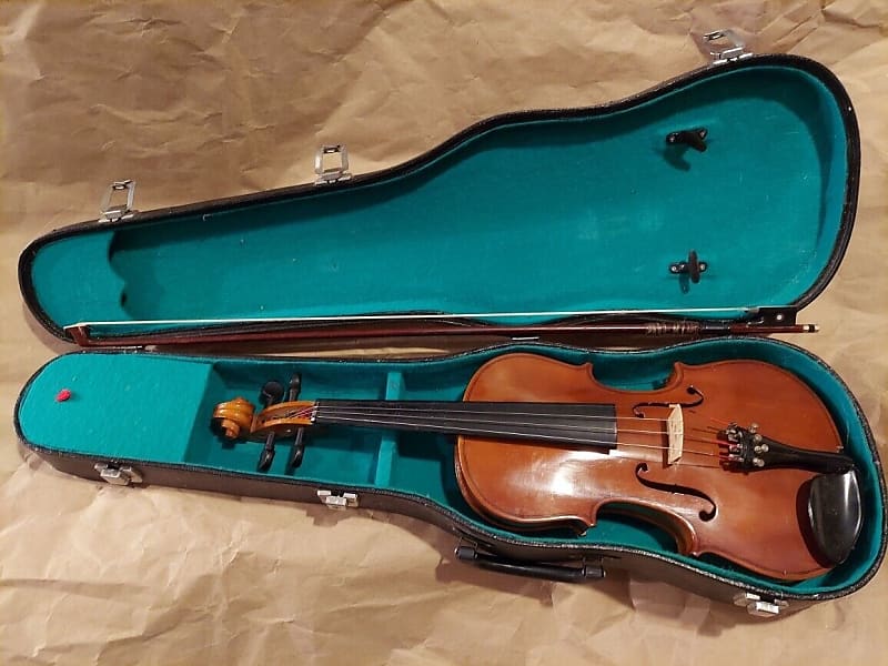 Stradella AXL-15 size 4/4 violin, China, Very Good Condition | Reverb