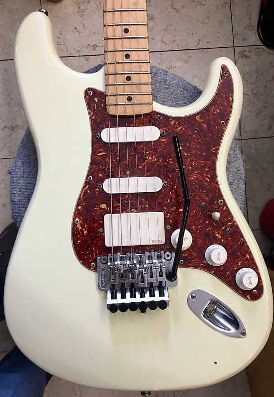 Fender Stratocaster HSS EMG Floyd Rose 1993 - weiß | Reverb