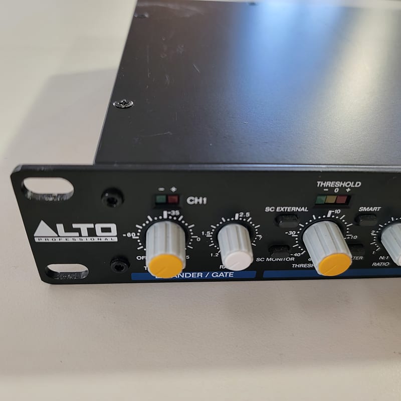 Alto Professional ACOM2 Stereo Compressor/Limiter/Gate | Reverb