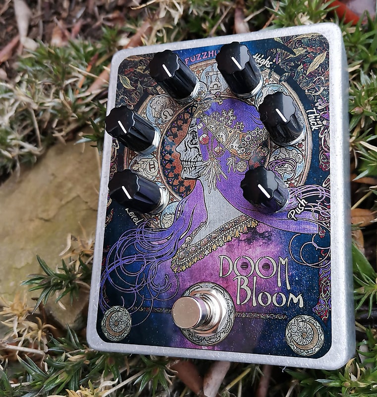 Cosmetic SALE: FuzzHugger Doom Bloom fuzz, Deluxe | Reverb Canada