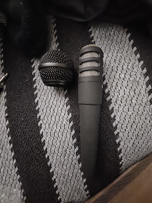 Audix OM1 Handheld Dynamic Vocal- Instrument | Reverb Australia