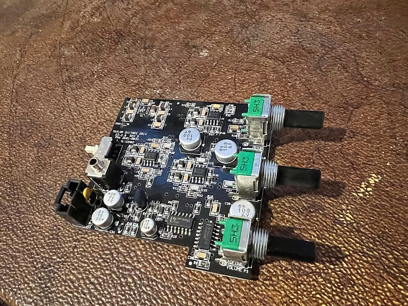 Taylor Expression System ES2 Preamp 2014 - Version 1 | Reverb