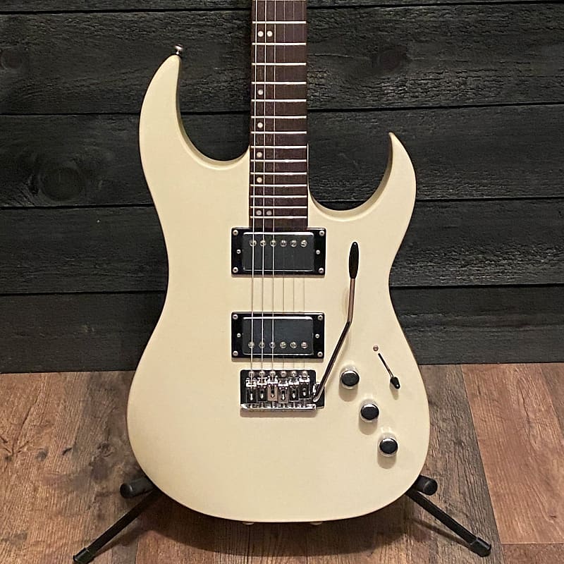 Samick Greg Bennett IC20 Interceptor White Electric Guitar | Reverb