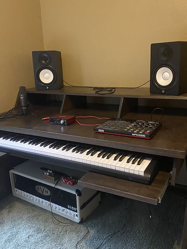 Output Platform Studio Desk Kodiak Brown | Reverb
