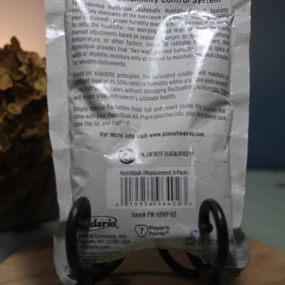 Planet Waves Humidipack Automatic Humidity Control System | Reverb