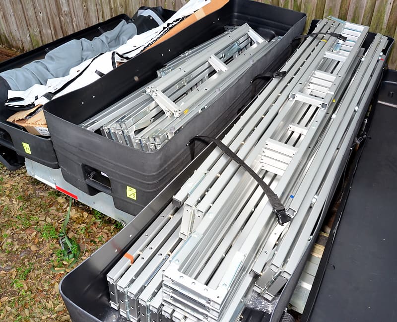 35-Ft Diagonal Da-Lite Fast-Fold Video Screen & Truss | Reverb