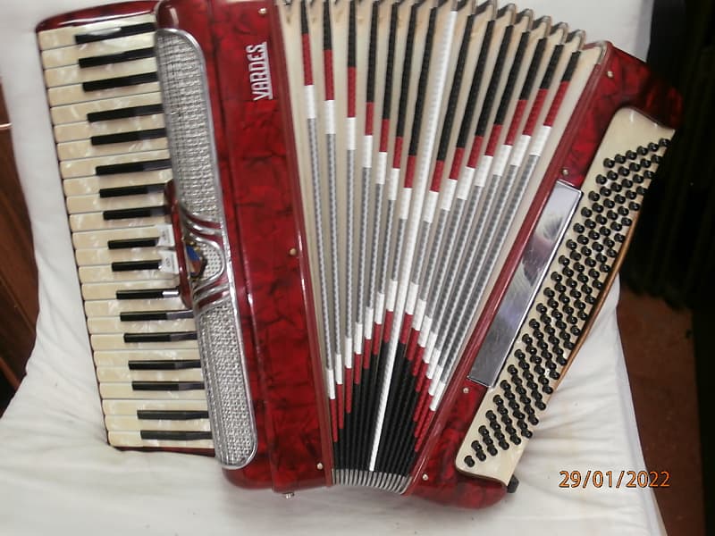 Vintage Vardes piano accordion 120 bass 1970-1980 dark red | Reverb
