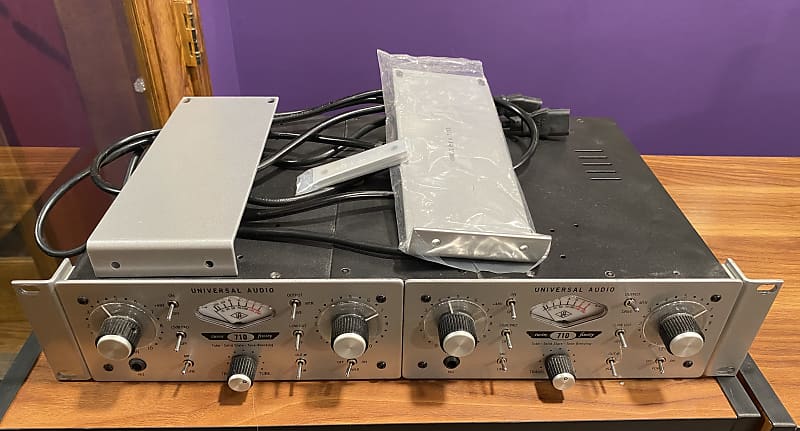 Single Universal Audio 710 Twin-Finity Microphone Preamp | Reverb