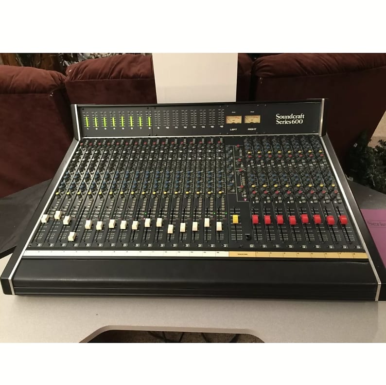 Soundcraft 600 Mixer 16x8x2 | Reverb