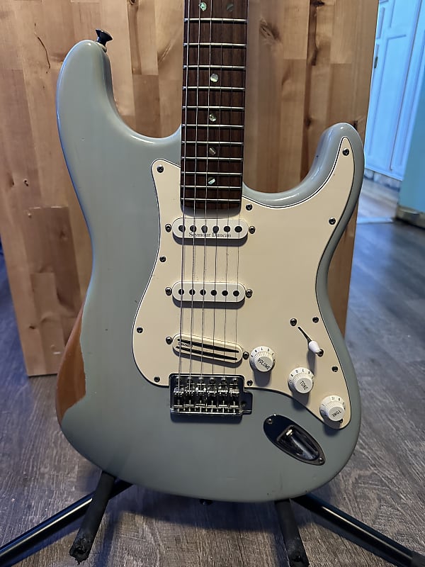 Fender Stratocaster Late 90s - Early 2000s - Light Blue | Reverb