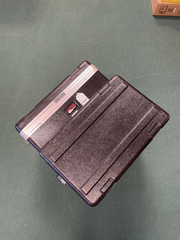 Gator GRC 10x6 Black DJ Mixer outboard gear rack | Reverb