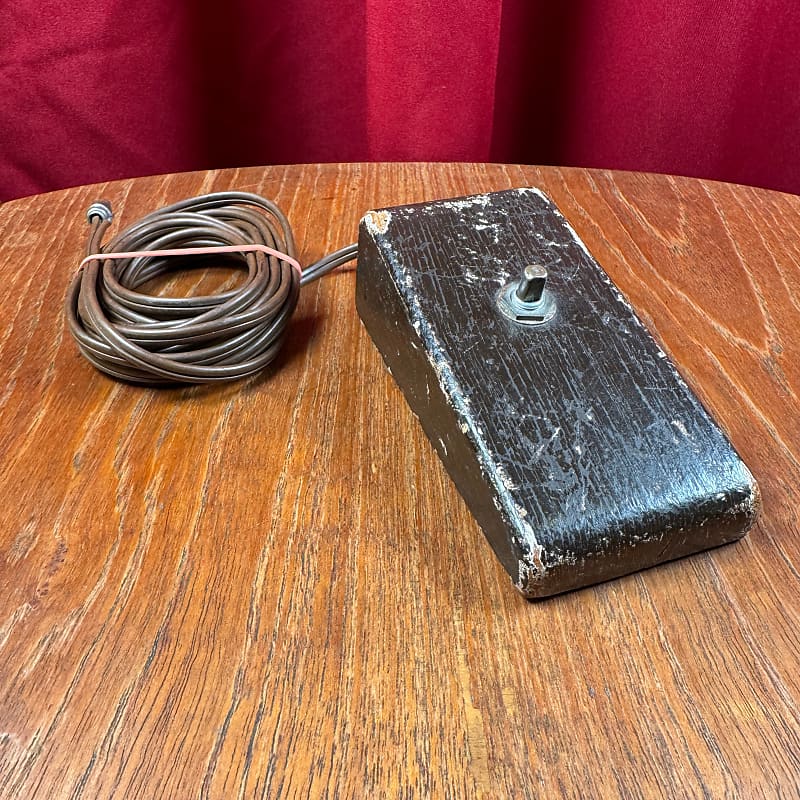 1950s Fender Tweed Vibrolux Wood Footswitch RCA Jack | Reverb Canada