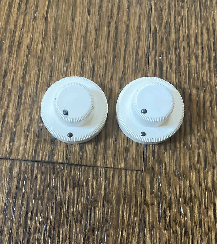 Silvertone - Danelectro 1457 concentric knobs Mid 60’s - | Reverb