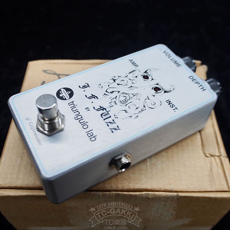 Triungulo Lab J.F. FUZZ | Reverb