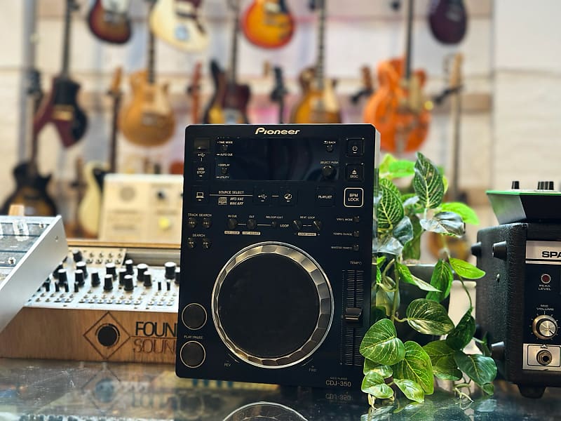 Pioneer CDJ-350 Compact DJ Multi Player with Disc | Reverb Canada