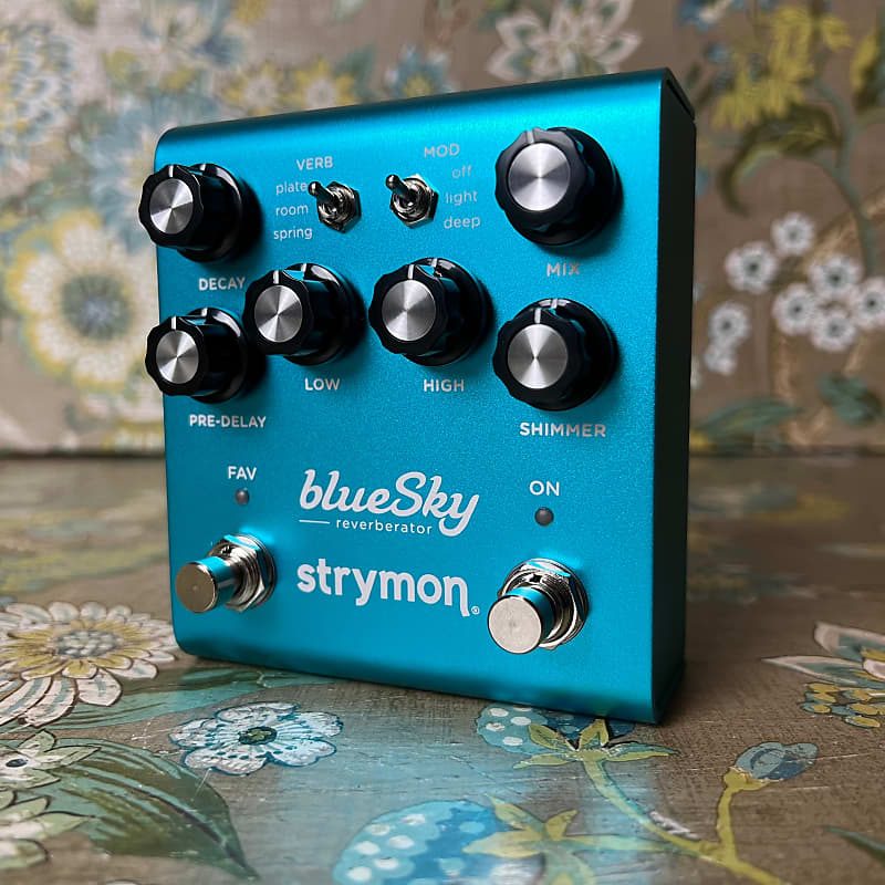 Strymon blueSky Reverberator V2 | Reverb