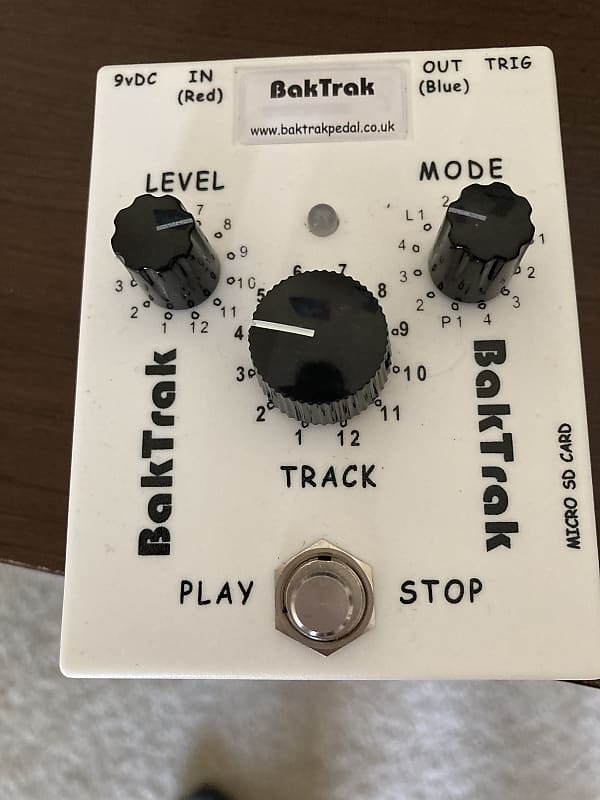 BakTrak BT1010-WBR White | Reverb