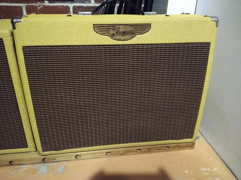 Traynor YCV40 Custom Valve 40-Watt 1x12" Guitar Combo | Reverb Canada