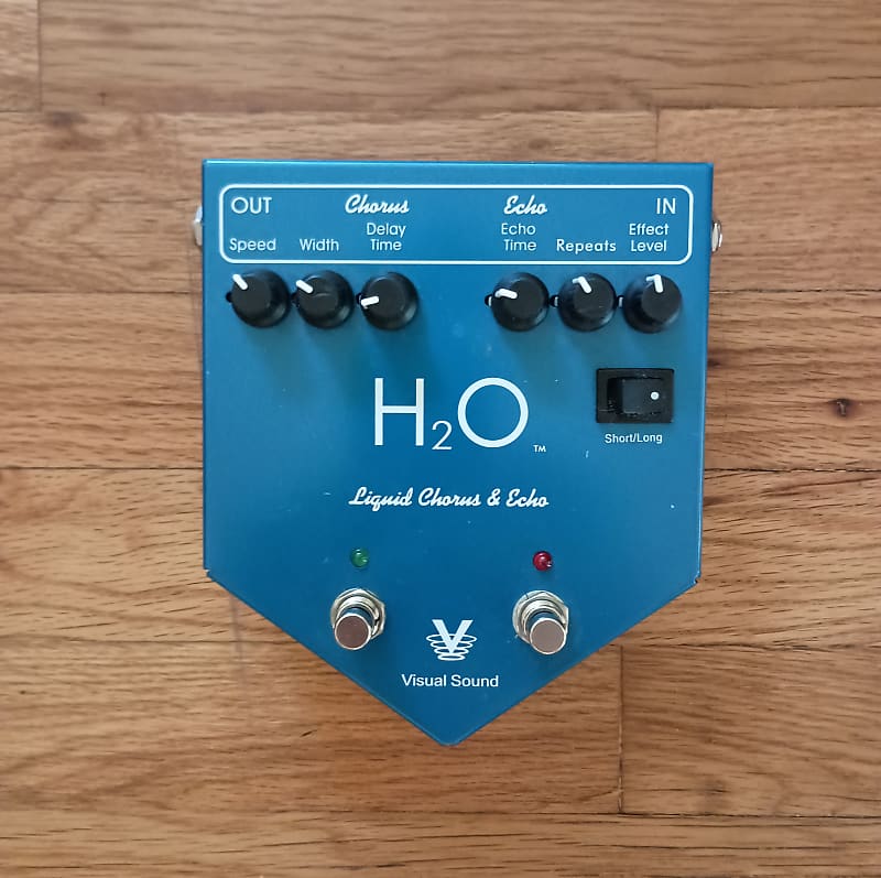 Visual Sound H2O Chorus & Echo 2000s - Blue | Reverb