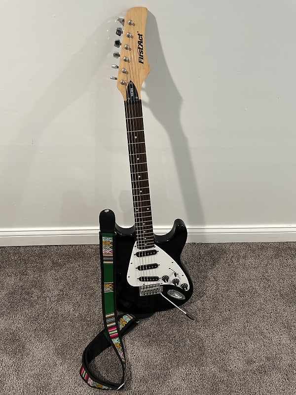 First Act ME301 2000s Black w/ White | Reverb