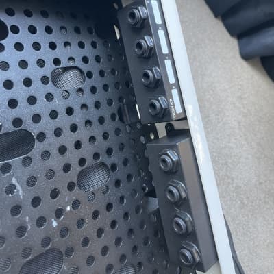 Temple Audio DUO 24 White Pedalboard with Case and | Reverb