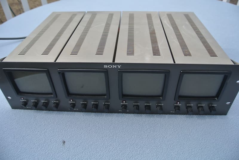 Working Sony PVM-411 Quad 4" Analog Black & White Video | Reverb