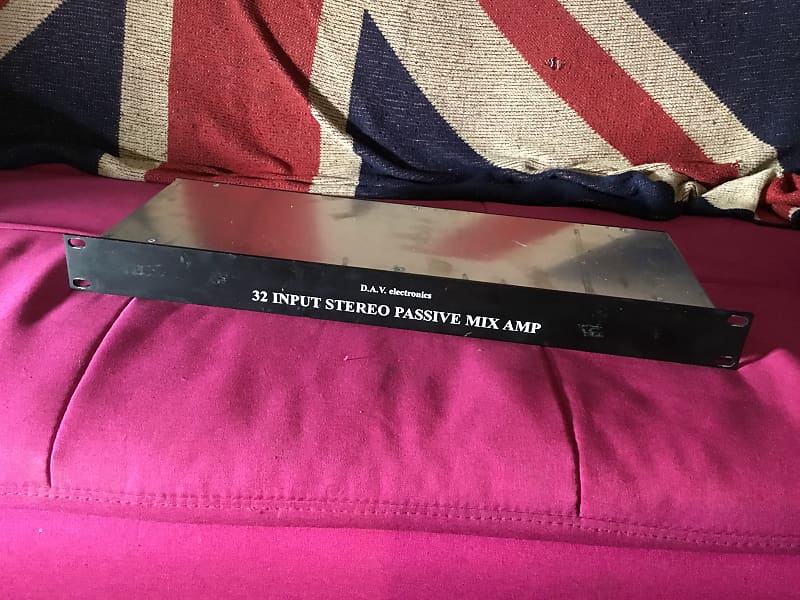 DAV Electronics DAV 32 SUMMING MIXER - BLACK | Reverb UK