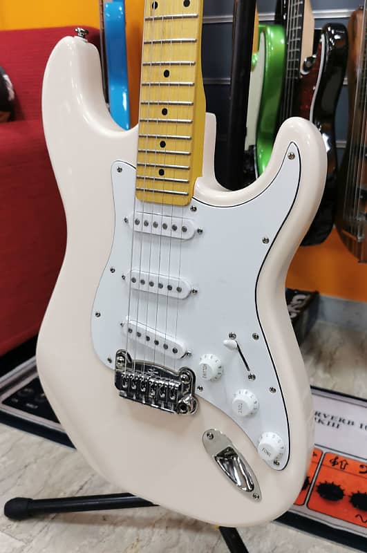 G&L Legacy Tribute Series Strato Style 6-String Electric | Reverb