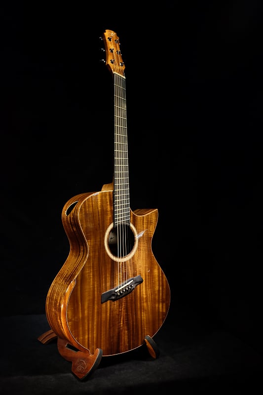 2022 Maestro Guitars Singa Medium Jumbo Fanned Body Wedge | Reverb