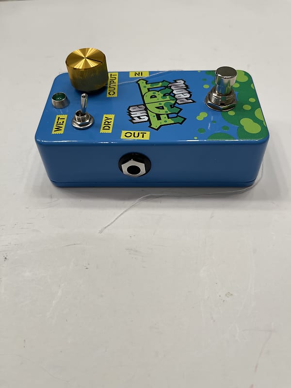 The Fart Pedal V2 11.21B Rare Guitar Effect Pedal + Original The Fart Pedal V2 11.21B Rare Guitar Effect Pedal + Original