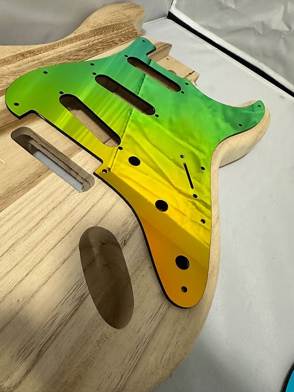 Monte's Guitar Custom Build Stratocaster Pickguard Color | Reverb