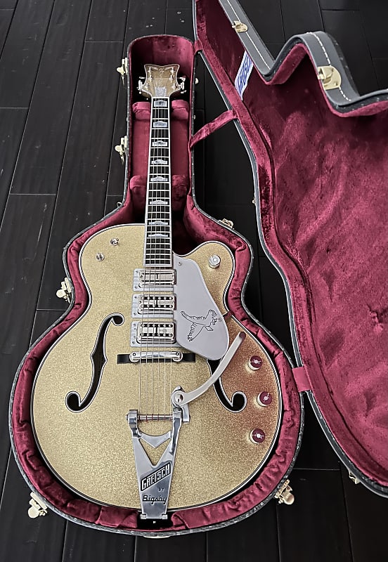 Gretsch Custom Shop Falcon 2022 - Gold Sparkle | Reverb